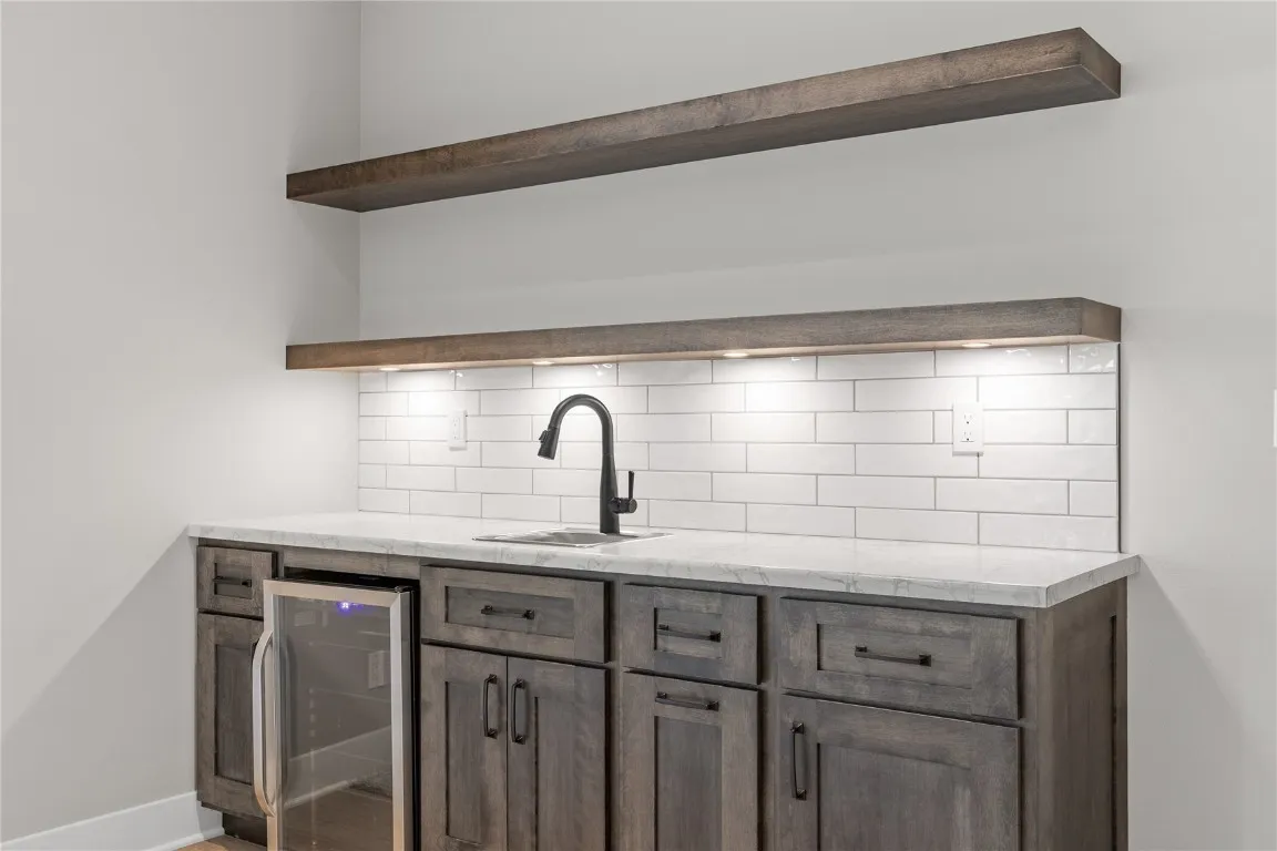 1000 Hampshire Circle, Marion, Iowa 52302