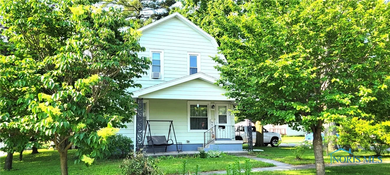 Residential For Sale - 6 Rooms - 2 Bedrooms - 2 Bathrooms - Price ...