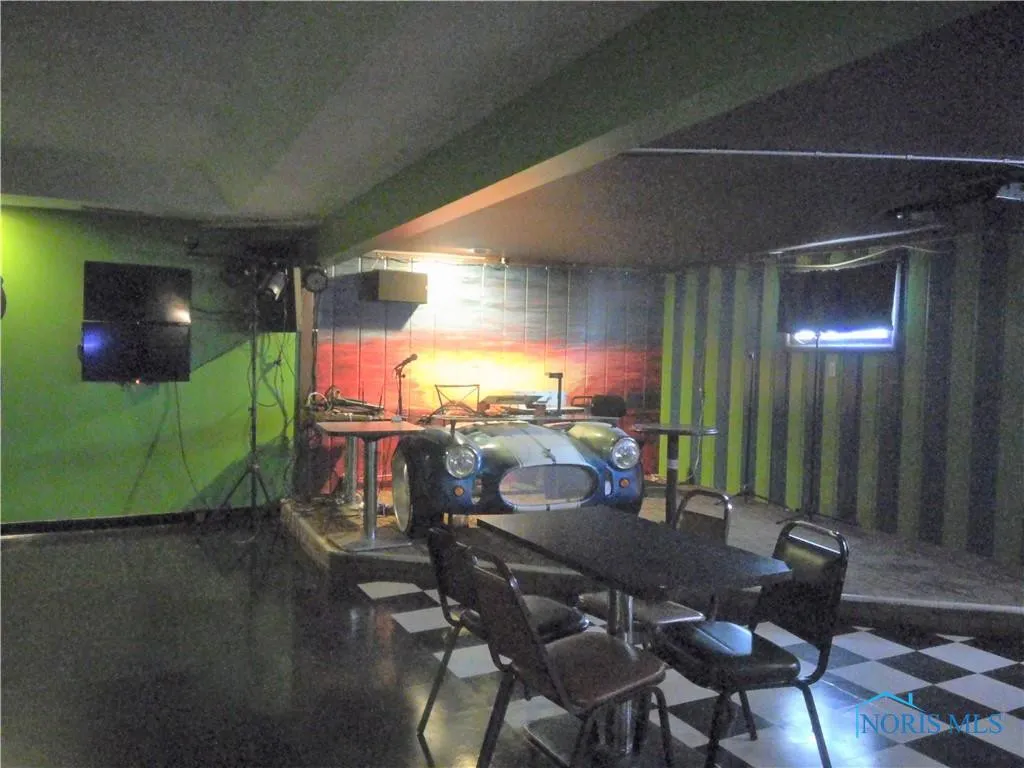 Commercial Sale For Sale - - - 3 Bathrooms - Price $149,900 - 6092299 ...