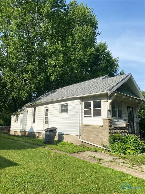 Residential For Sale - 5 Rooms - 1 Bedroom - 1 Bathroom - Price $74,010 ...