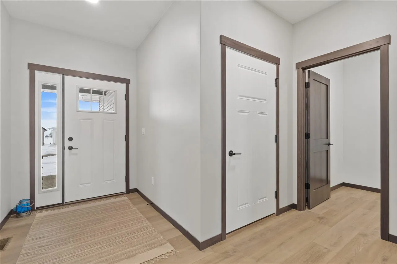 718 Pointer Circle , Center Point, Iowa 52213